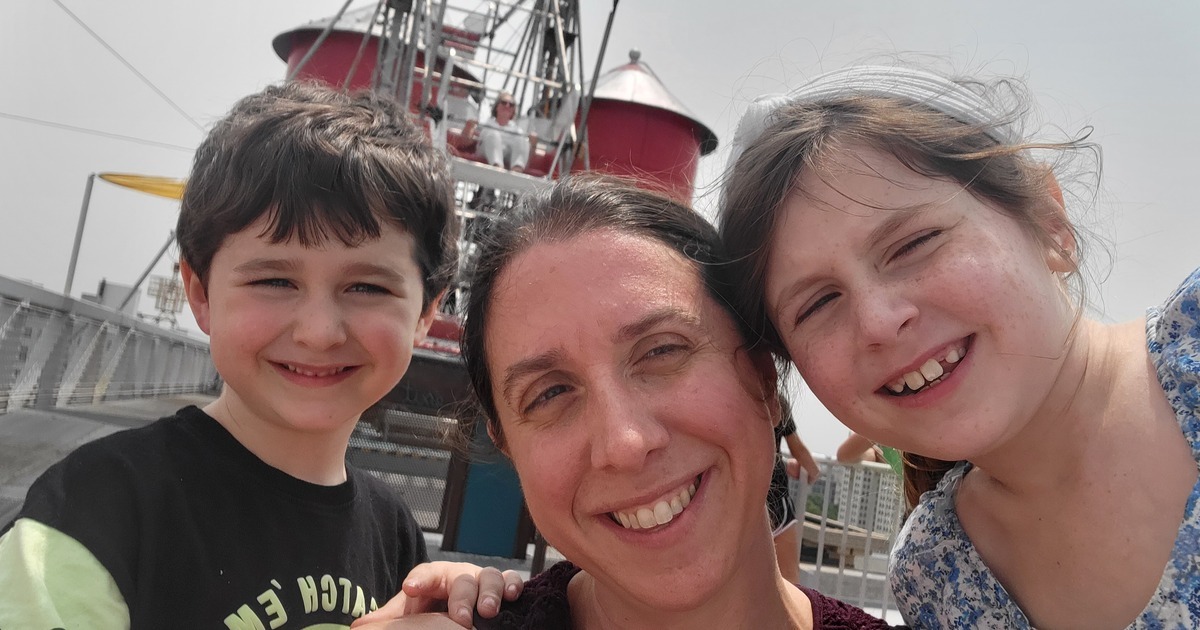 Thousand Waves - Melissa, Kat, and Brendan Shoemaker's fundraiser