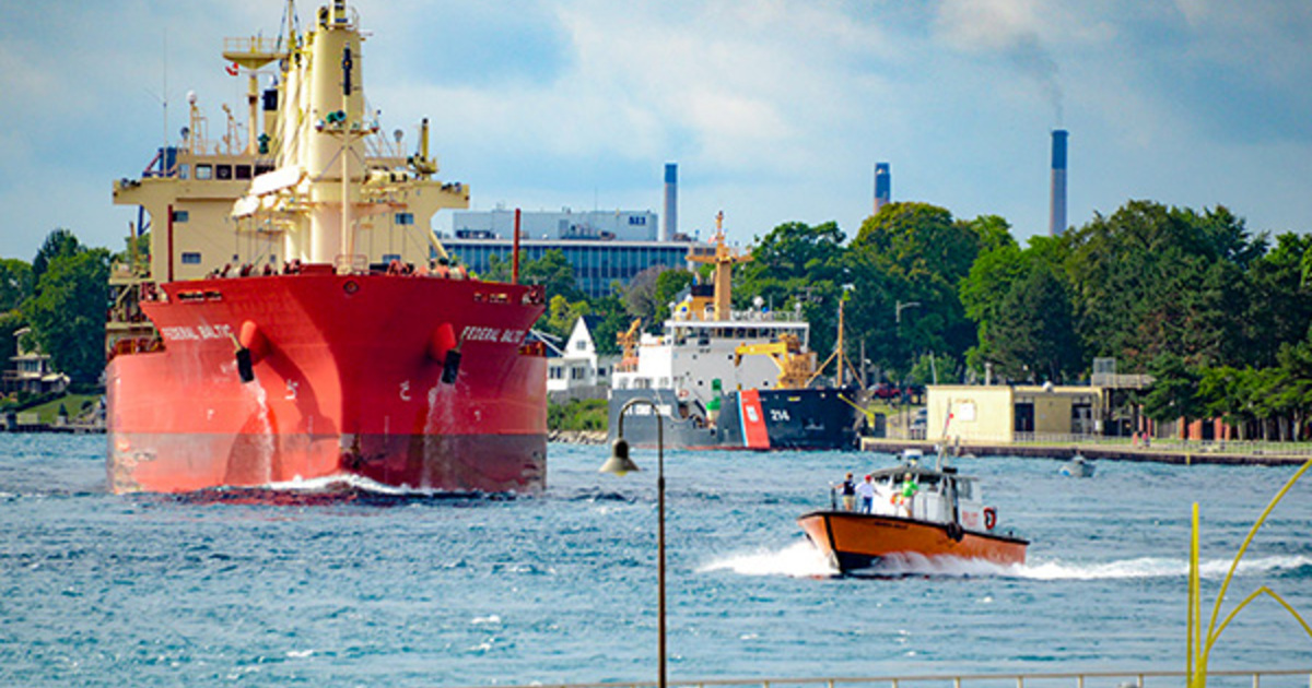 A BEAUTIFUL ME - Touch A Freighter