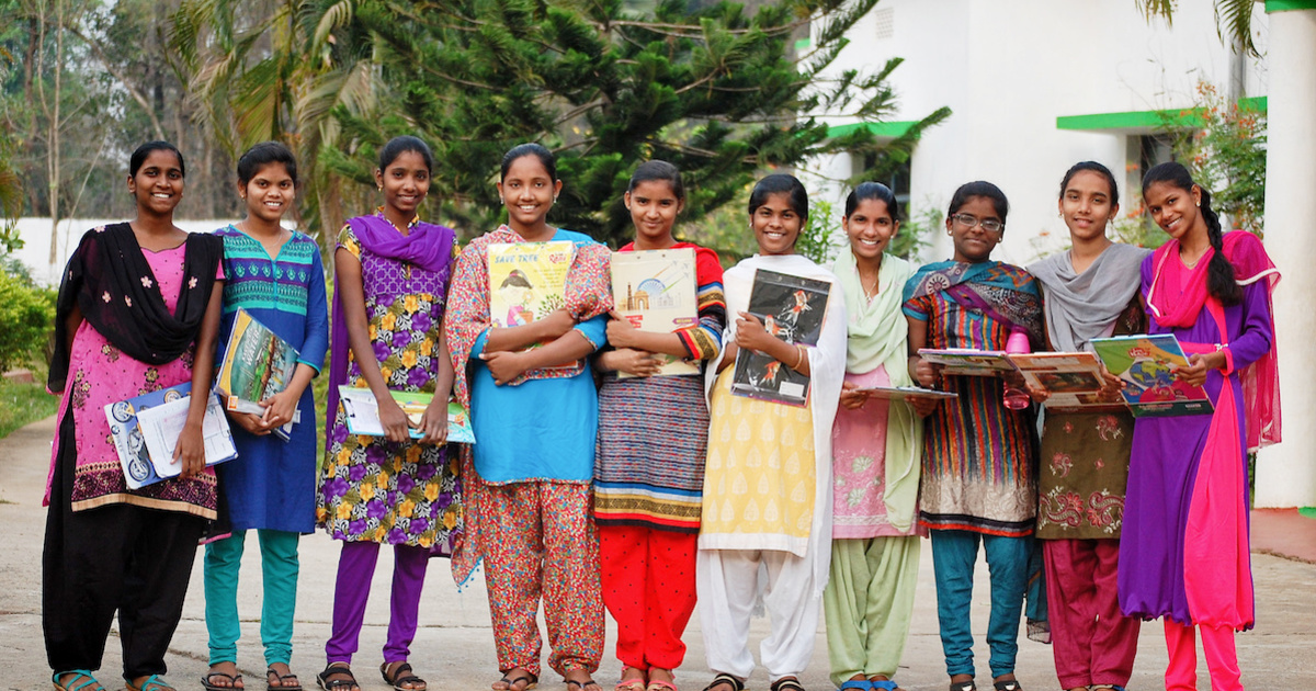 Hoina-Homes of the Indian Nation - Sponsor a University Student