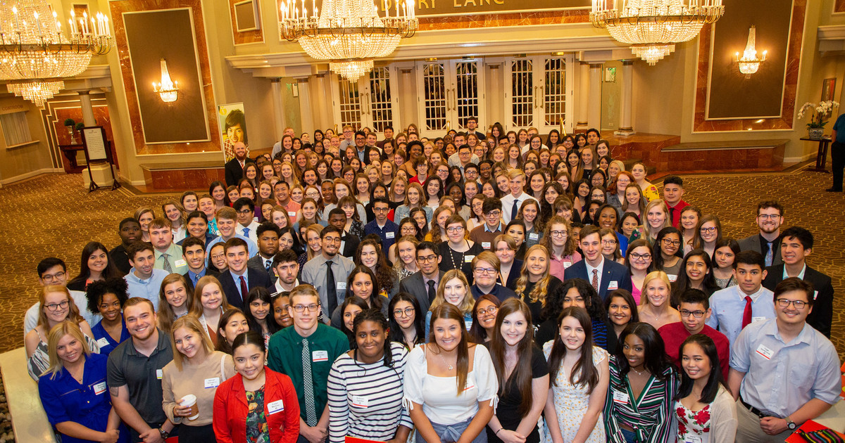 Golden Apple Foundation for Excellence in Teaching - Scholar Emergency Fund