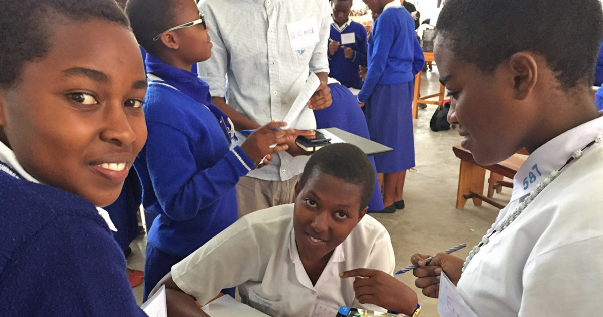 MOTHERING ACROSS CONTINENTS - Pivot Academy Rwanda 2017 - Amanda Eskildsen